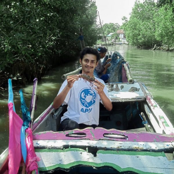 Bycatch Monitoring by APRI Enumerators | APRI